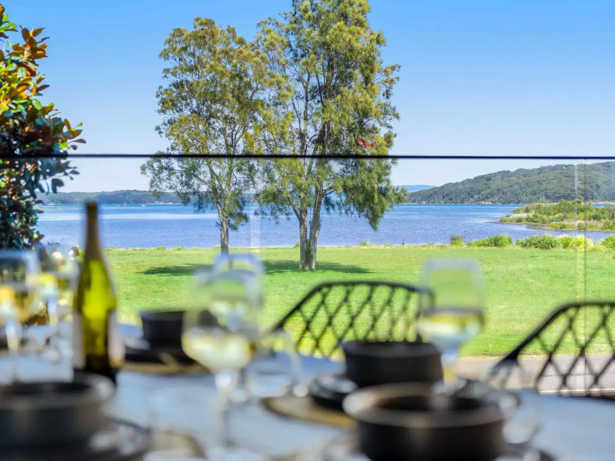 Swan Lake, Swansea NSW | Central Coast Holiday Homes